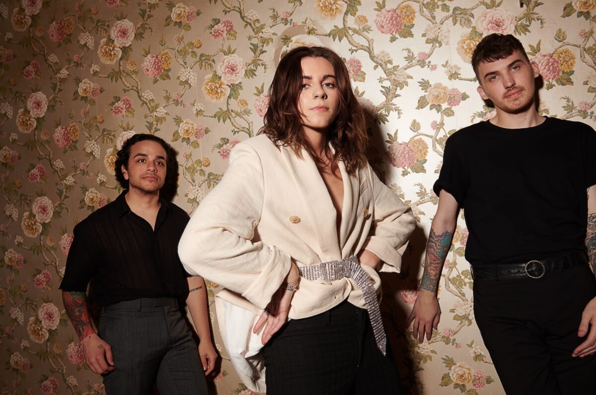 Reviews | PVRIS - Use Me - Pozzo Live